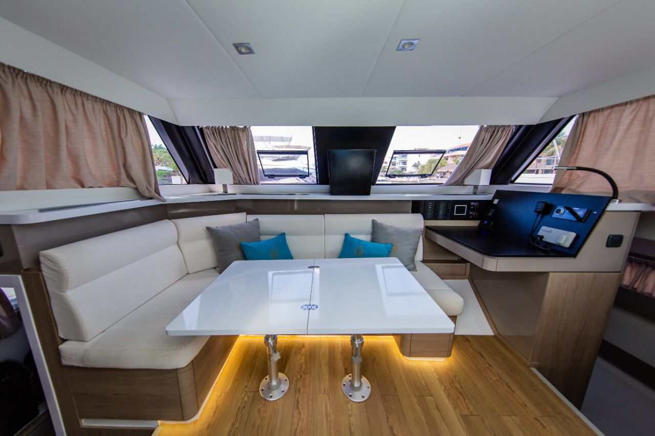 34 ft catamaran - Playa del Carmen Boat Rental