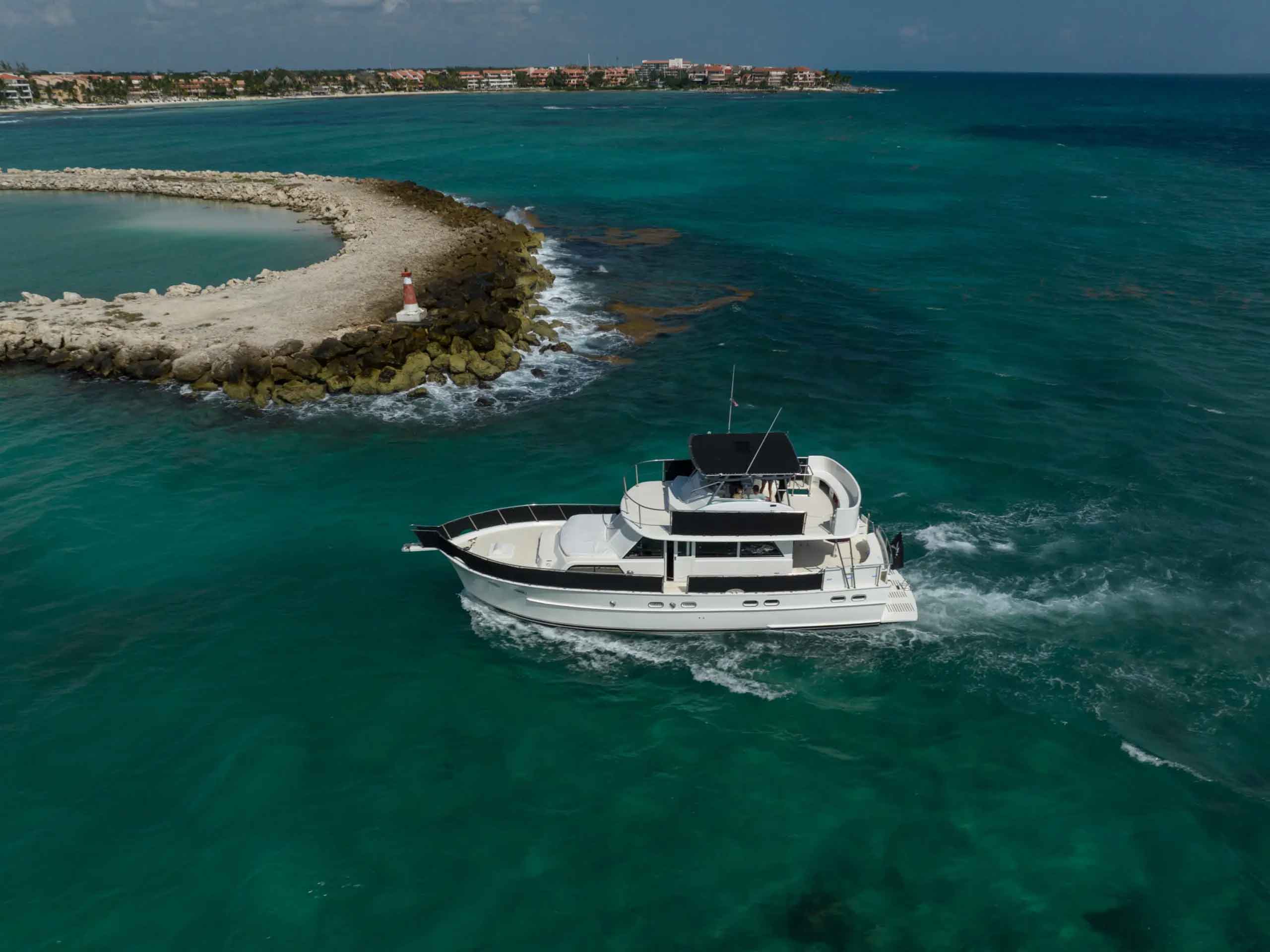 53 ft large boat - Playa del Carmen Boat Rental